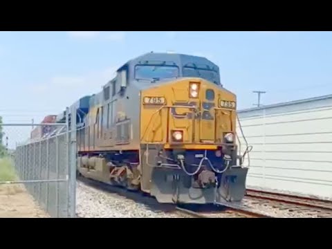 I got Csx 795 leading!( Csx 770 trailing!) 67 cars! ☀️ - YouTube