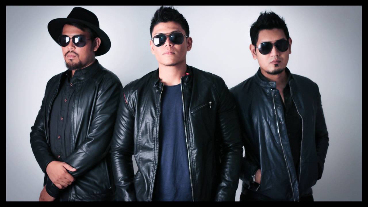 Merah - Demi Cinta (Official Lyric Video ) - YouTube