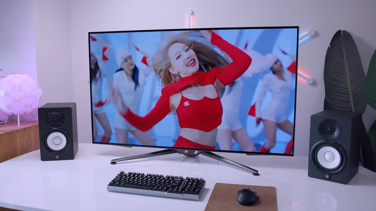 【轻电科技】华硕首台48英寸OLED显示器 ROG PG48UQ评测 - YouTube