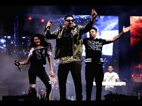 SINGER BADSHAH LIVE PERFORMANCE WEDDING EVENT - YouTube