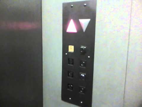 Evans lift at WHSmith, County Mall, Crawley - YouTube