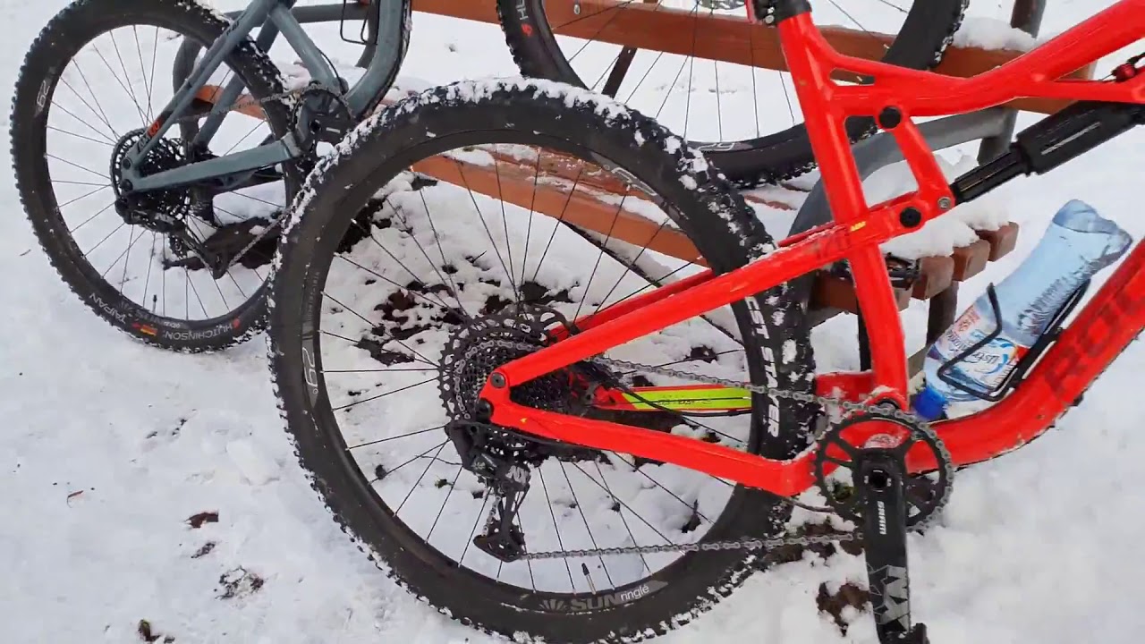 Rockrider Winter bikes AM100S XC100S - YouTube