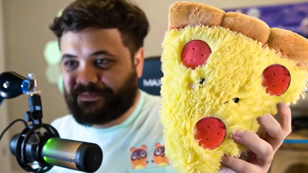 Hungrybox makes amends with the pizza. - YouTube