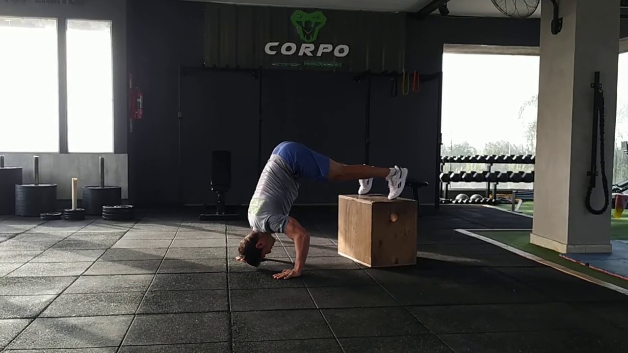 Pike Push up on Box - YouTube