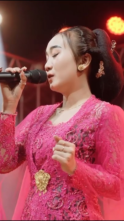 Selendang biru Diva Hani Ah ah - YouTube