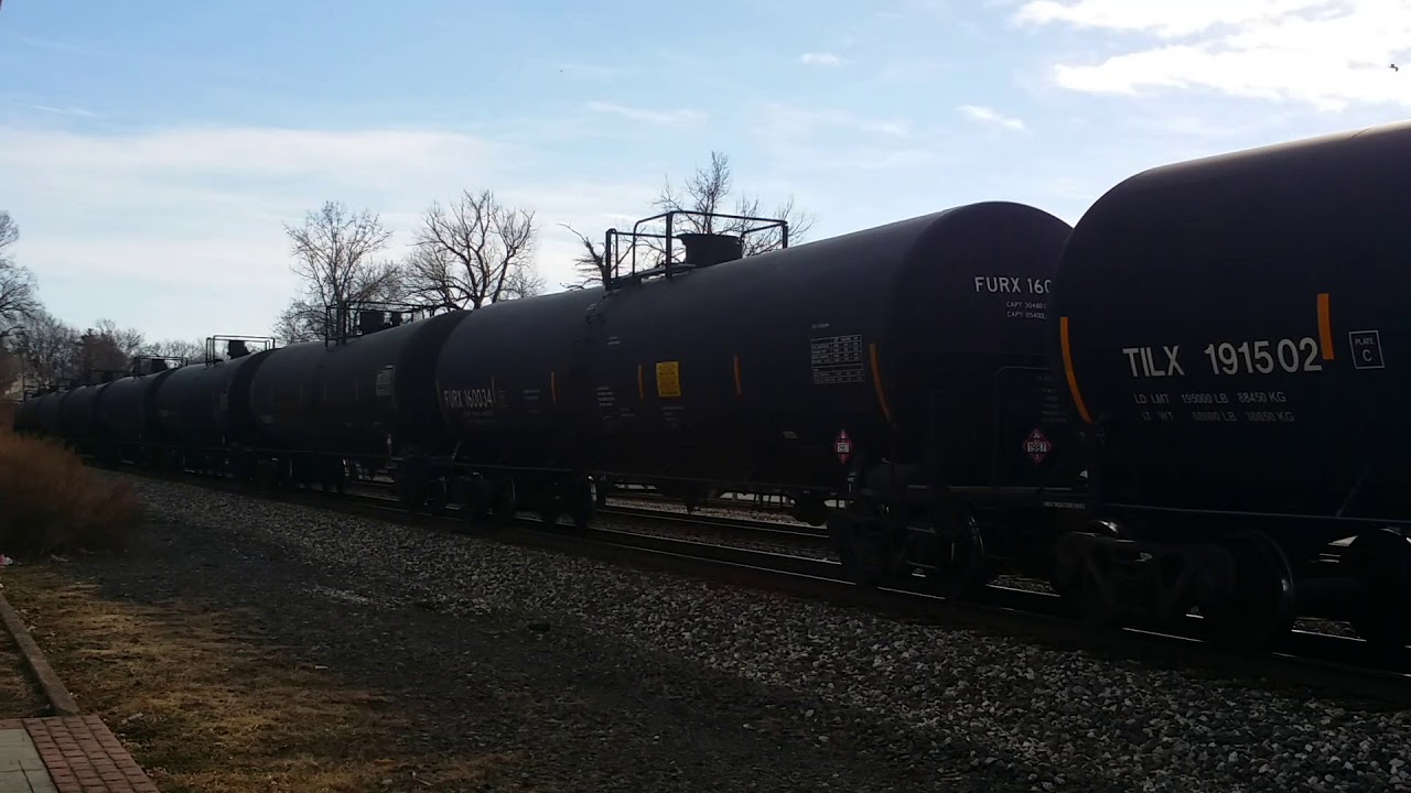 CSX Oil train on the River Sub passing Ridgefield Pk heading towards NY ...