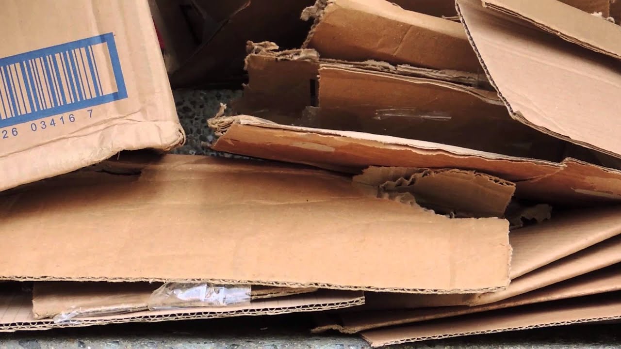 Cartones tirados en el suelo - Cartons lying on the ground RF - YouTube