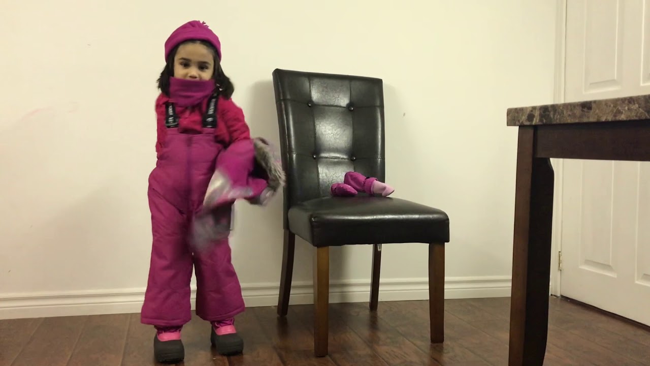 Getting Ready To Play In The Snow - YouTube