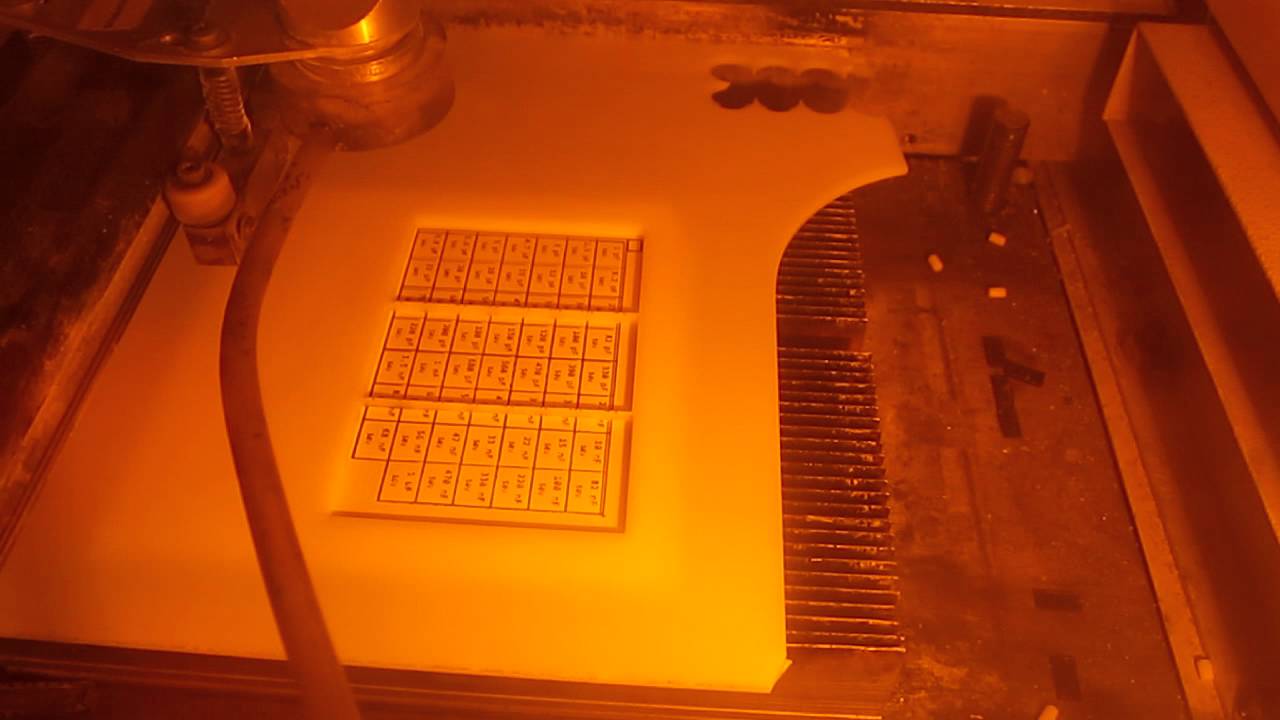 Laser cuting labels for componentboxes - YouTube