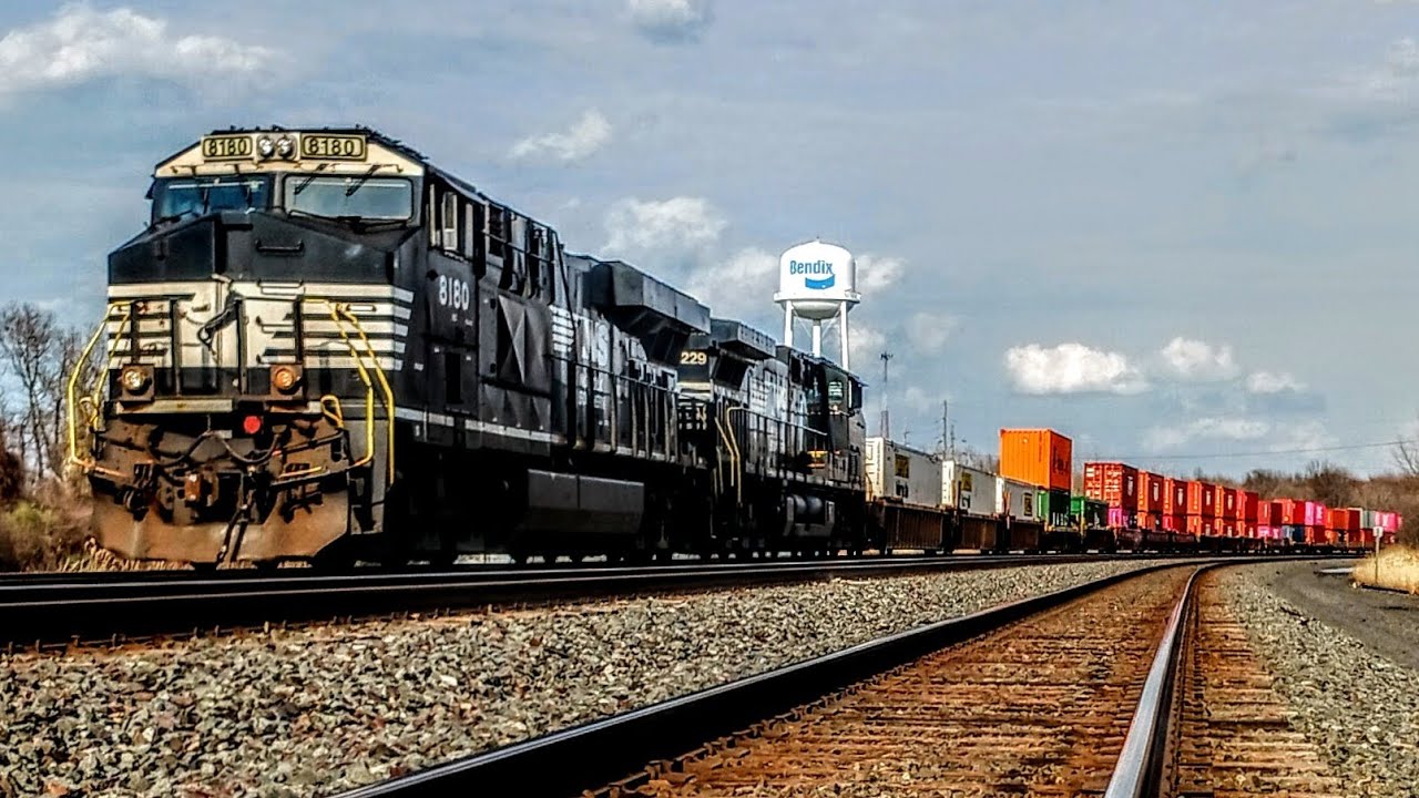 Ethanol Trains Flies By Stopped Intermodal | Friendly Engineer | Elyria ...