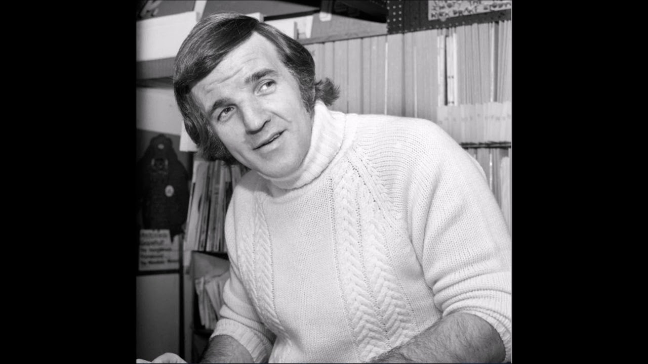 Alan Freeman plays Run For Cover by Streetwalkers Summer 1977 - YouTube