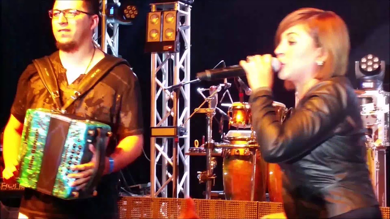 Elida Reyna Y Avante Live in Tucson Arizona - YouTube