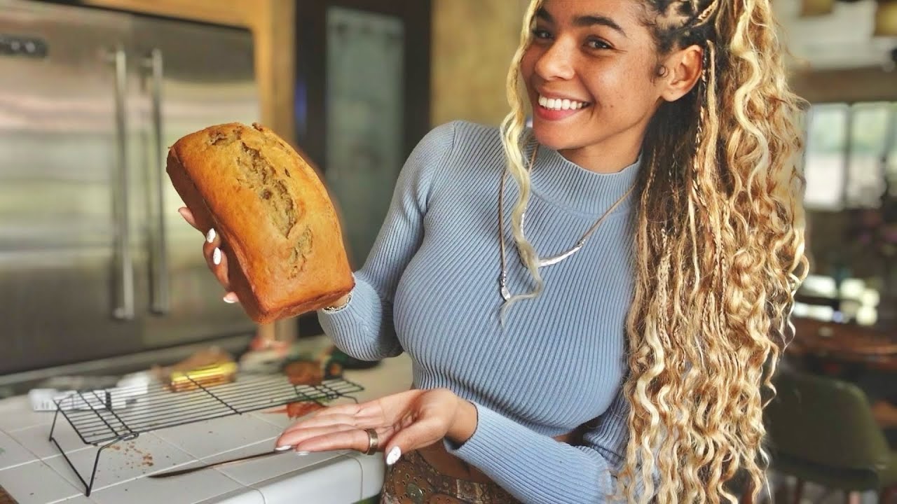 Baking While Baked ( Banana Bread ) - YouTube