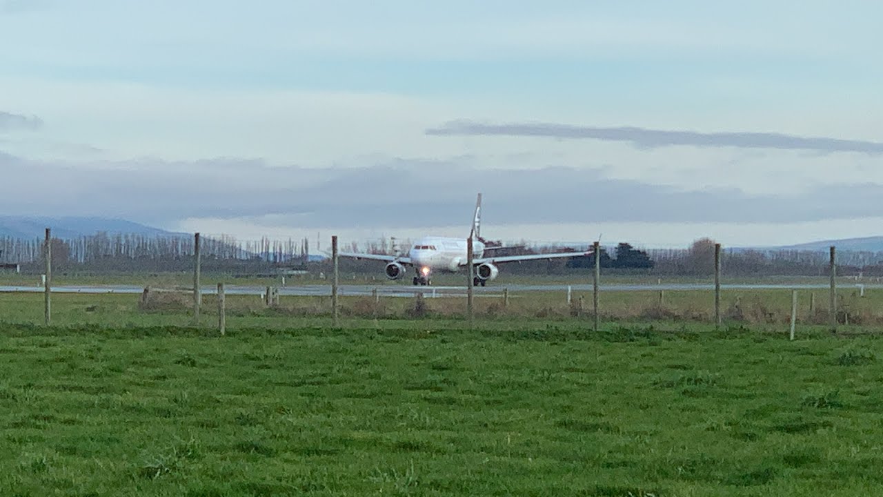 ZK-OXM A320-232 taxi and takeoff at Dunedin Airport - YouTube