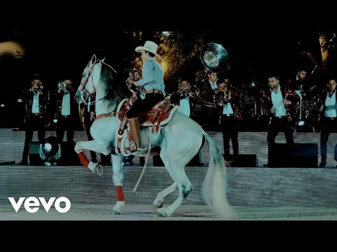 Banda Carnaval - El Becerro No Ha Mamado Y El Borrego Cachetón (En Vivo)