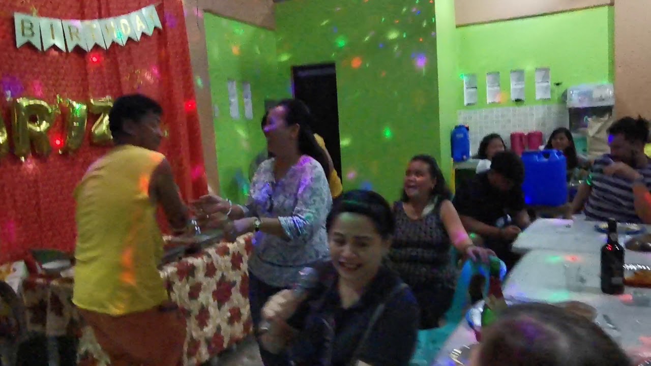 Singing & Dancing Build me up buttercup - YouTube