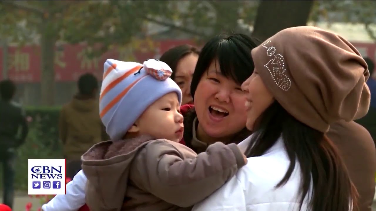 Chinese Village Fosters Entire Orphanage - YouTube