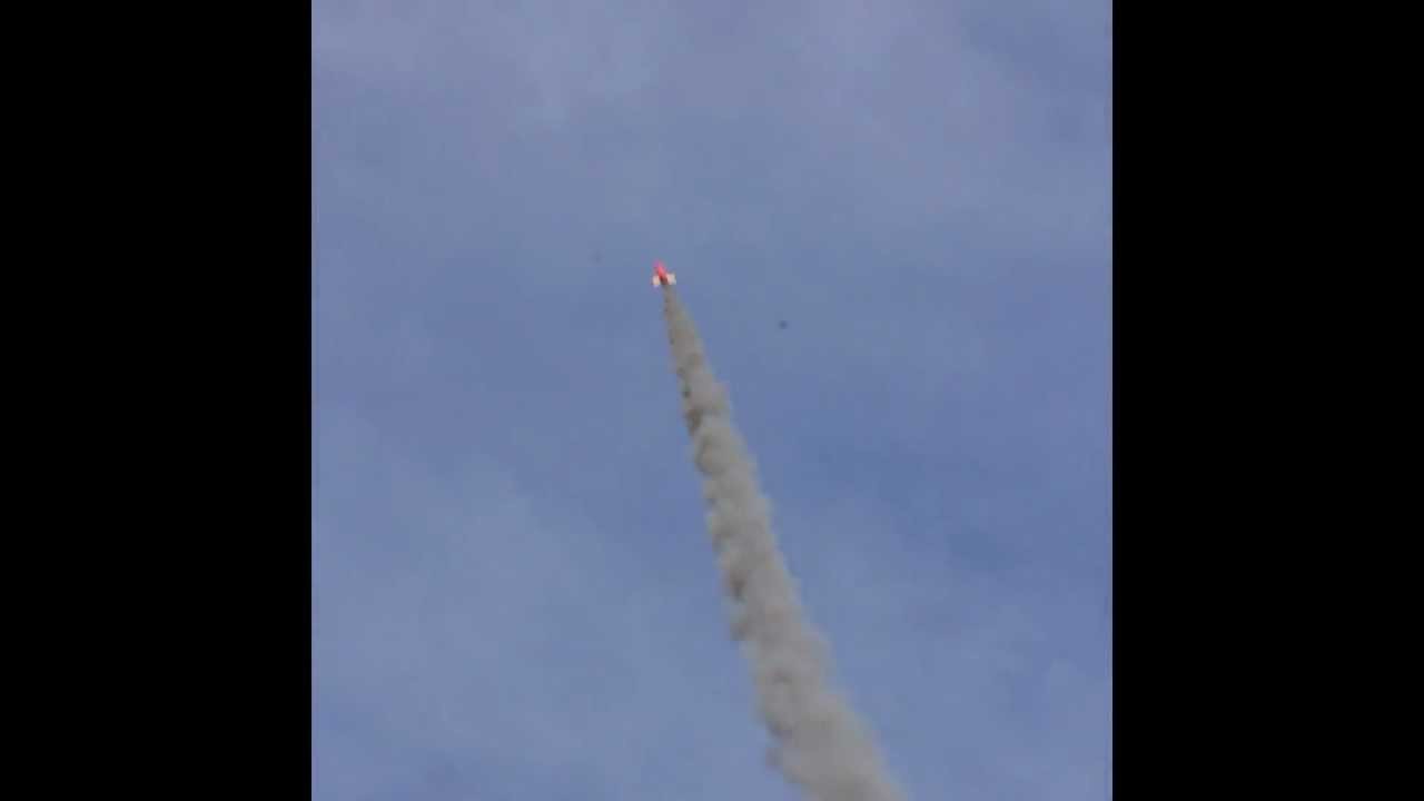 AeroTech Sumo Rocket Launch on a G38-4J - YouTube