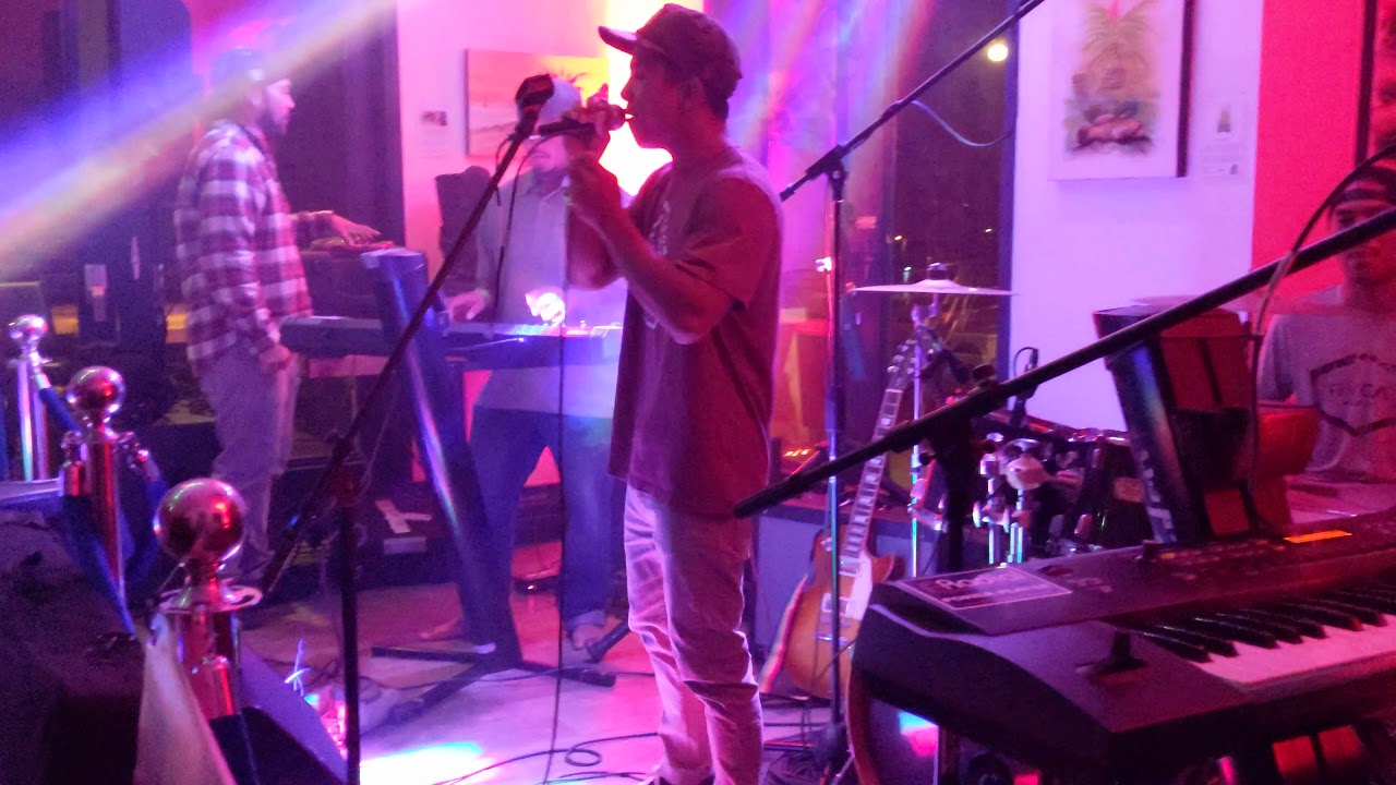 Sounds of Jah - mighty instrument Live Tante's - YouTube