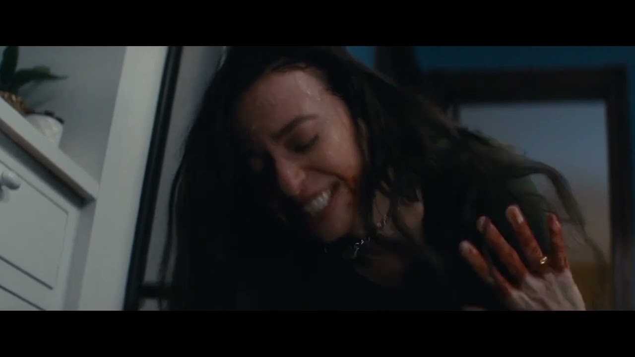 Sidney and Gale vs Amber - Scream 5 (2022) - YouTube