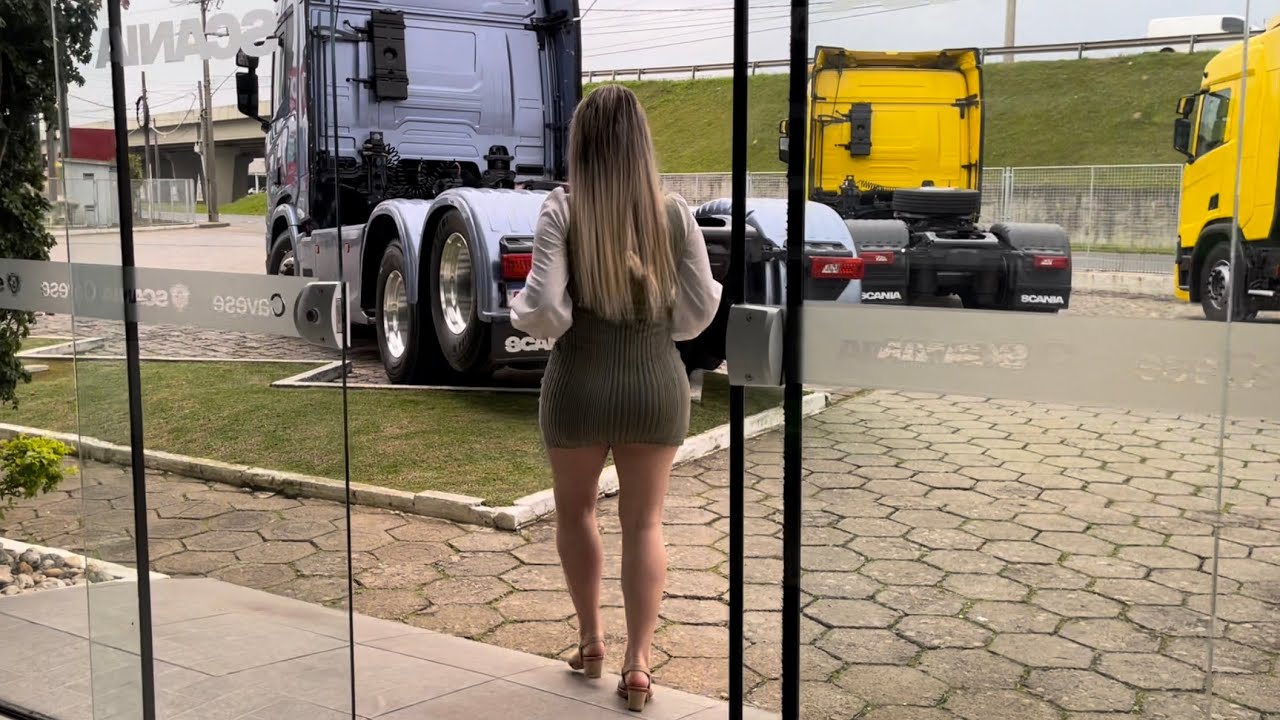 Aline Fuchter na Scania agora sim vou levar para a casa. - YouTube