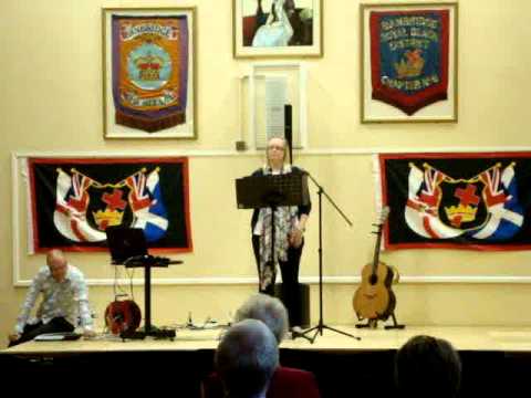 Judith McCabe singing "10,000 Reasons" - YouTube