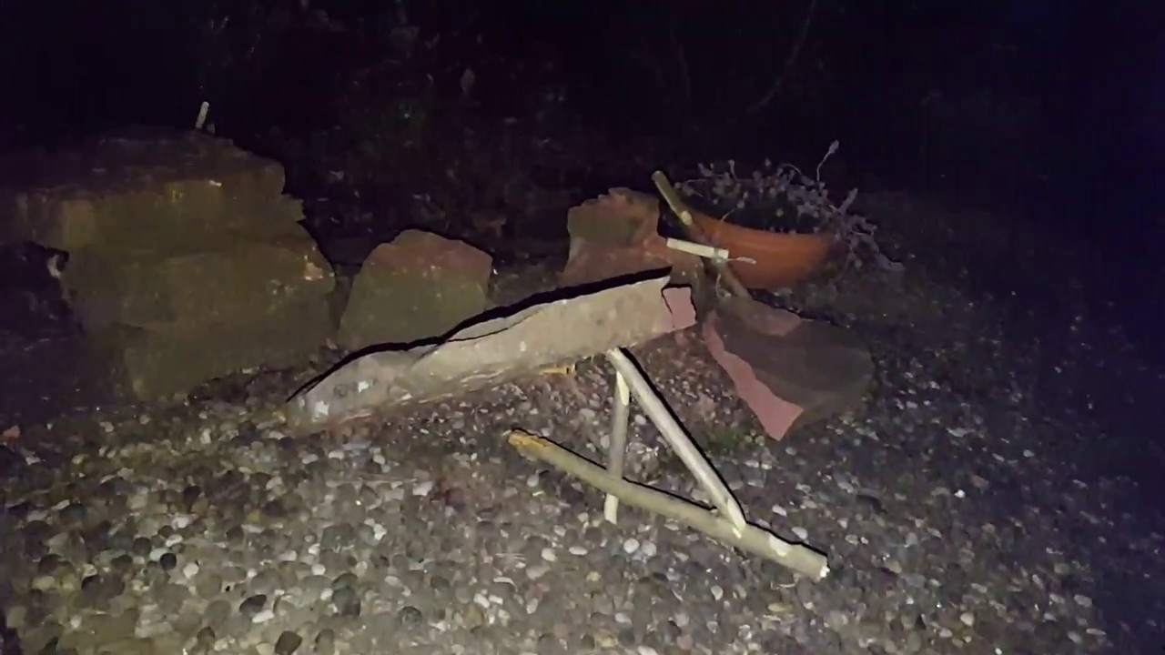 Deadfall Trap (easy 3 sticks) demonstration - YouTube