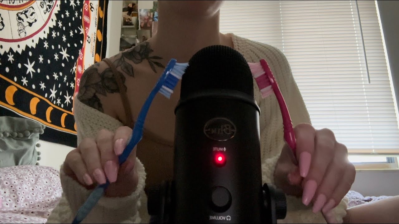 Brushing the Mic with Different Items|No Talking|ASMR - YouTube