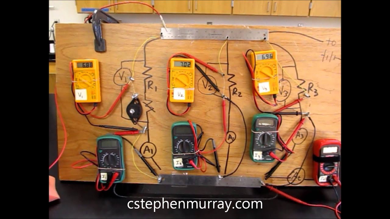 Voltage and Current in a Parallel Circuit - YouTube