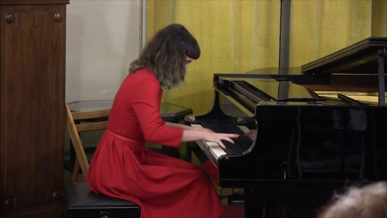 Concertul Masteranzilor - Alexandra Sandulescu - pian - YouTube