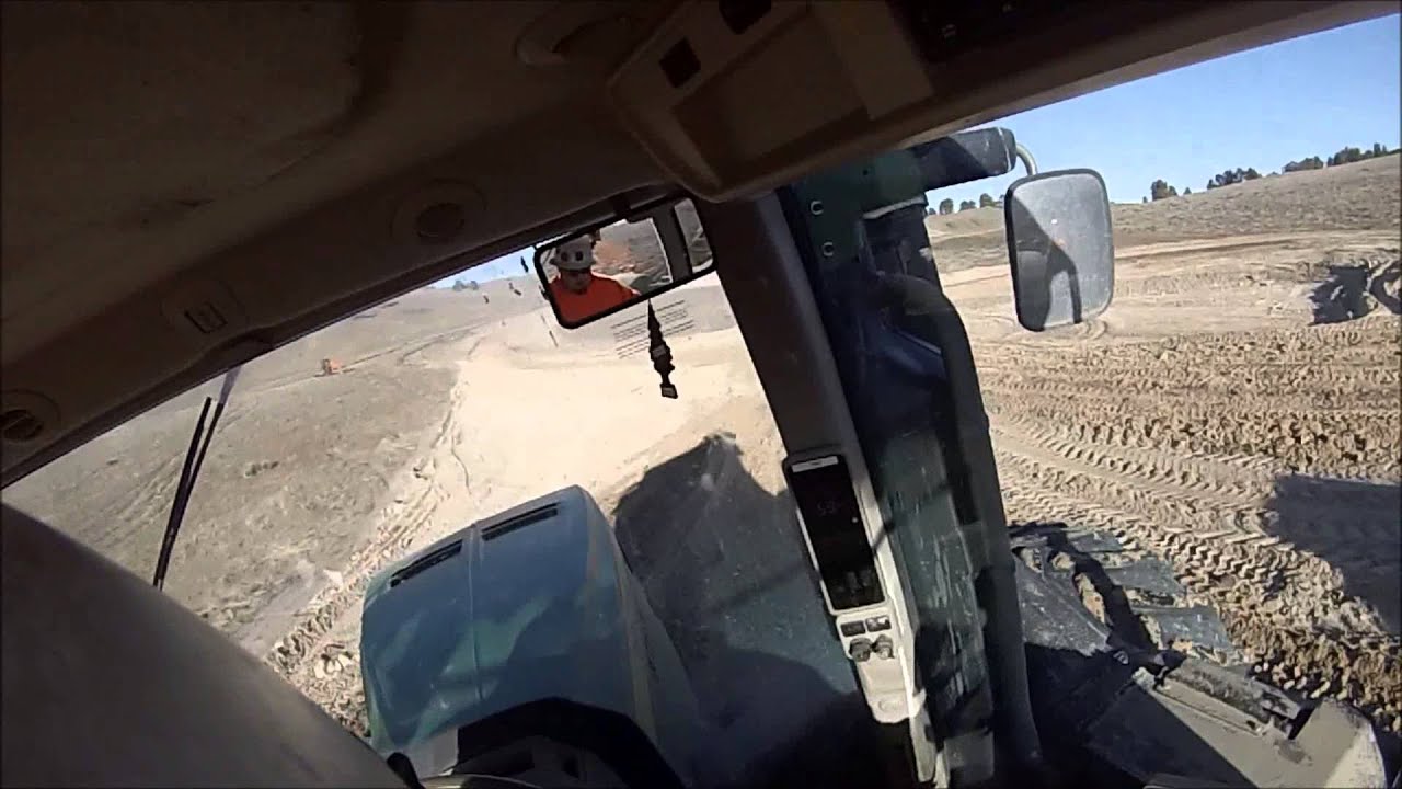 Operators View In A Deere Scraper Tractor - YouTube