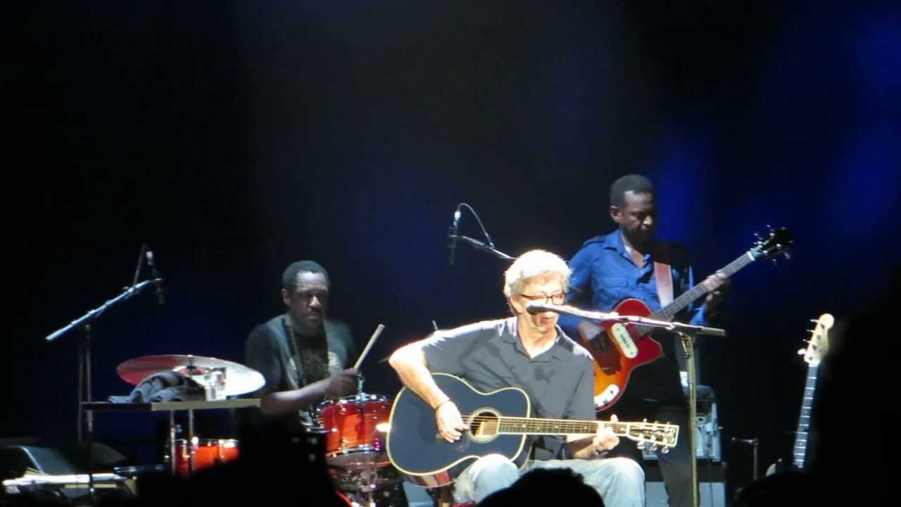 Eric Clapton- wonderful tonight- Live - Prague 2013 [HD] - YouTube