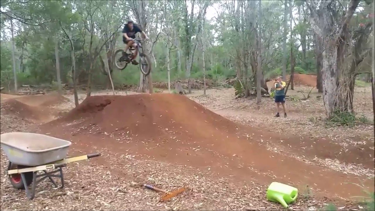 BLACK DIAMONDS AT STENNER STREET JUMP PARK!!! - YouTube