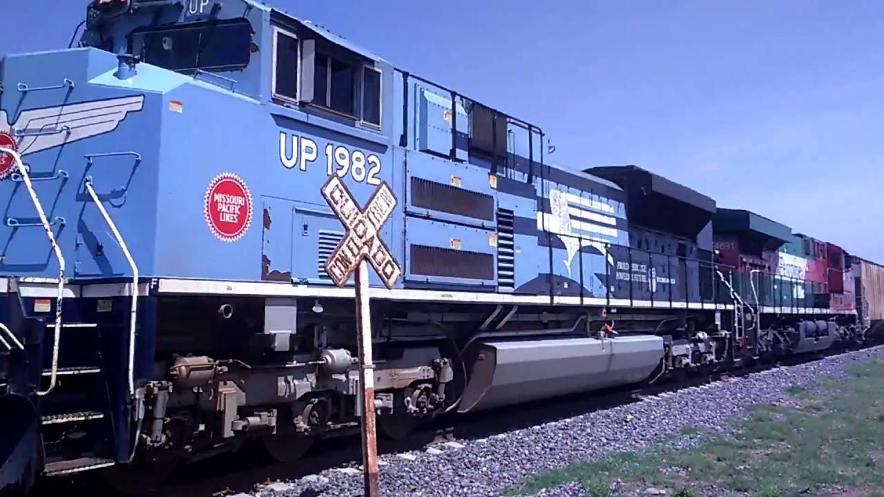 Union Pacific 1982 Missouri Pacific Heritage - YouTube