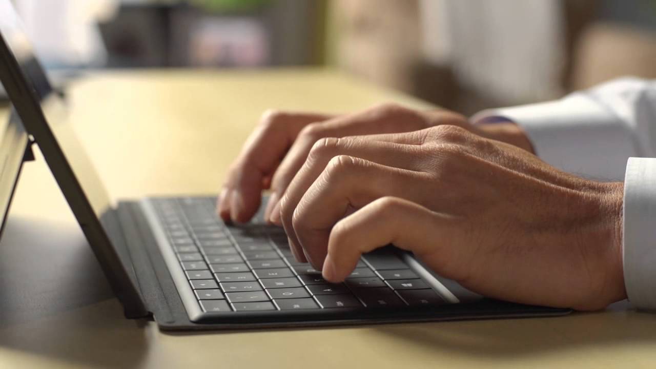 Découvrez les clavier Touch Cover et Type Cover pour Surface - YouTube