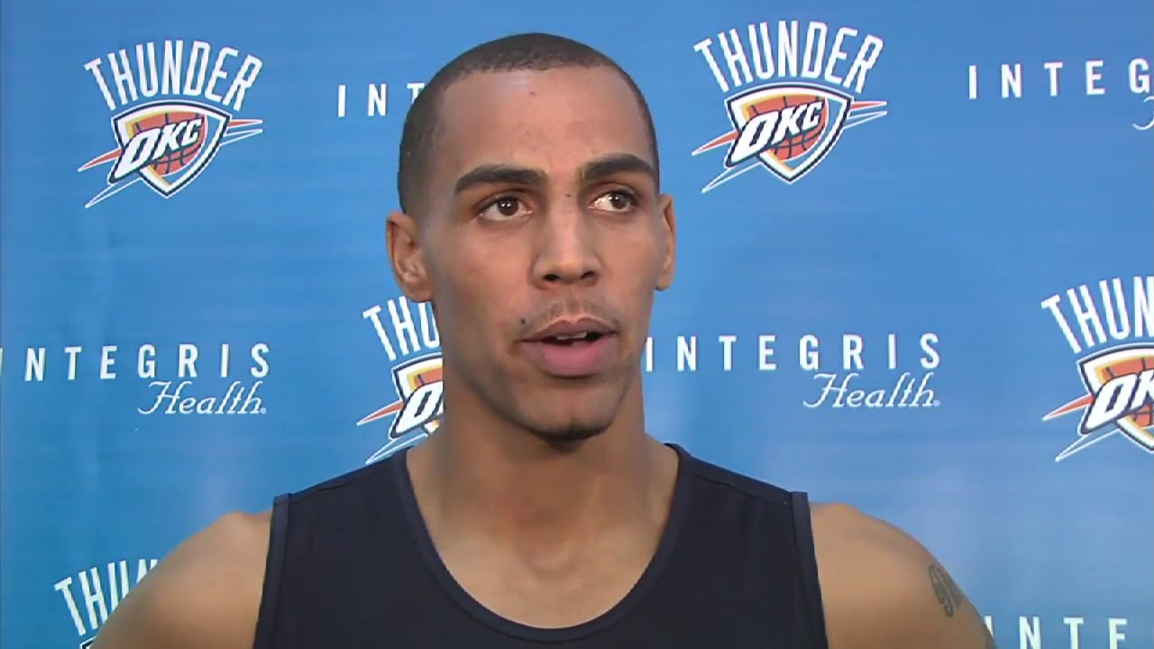 OKC Thunder adds former OU center Longar Longar to training camp roster