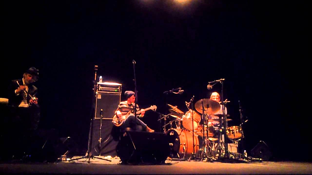 Marc Erbetta, baterista de Erik Truffaz - YouTube