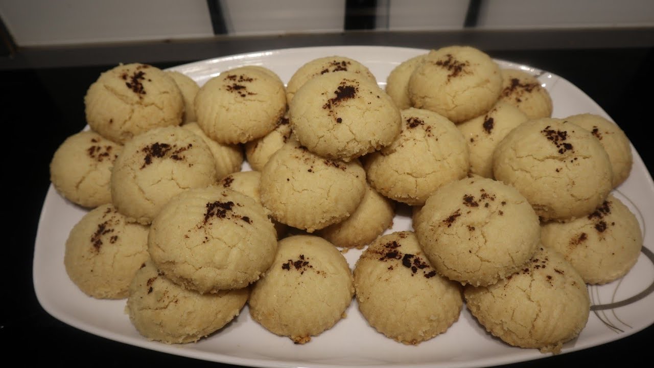 Ghribia aux amandes - YouTube