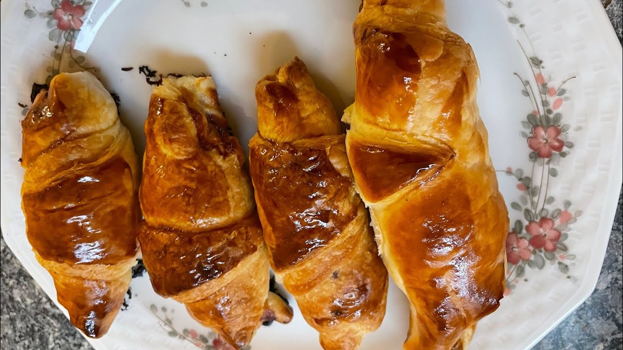 Delicious Schinken-Gipfeli Recipe: Swiss Ham Croissants - YouTube