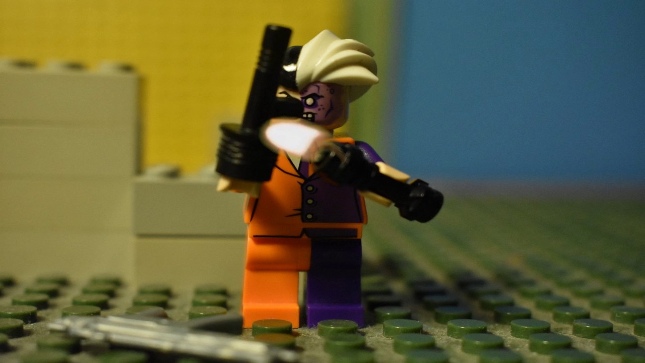 Spiderman vs. Two Face - YouTube