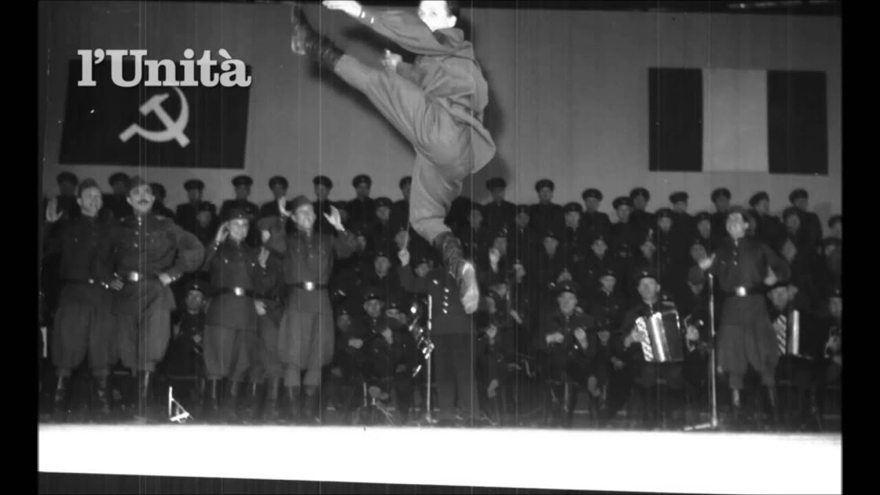 Red Army Choir: Song of Youth; מקהלת הצבא האדום: שיר הנוער - YouTube