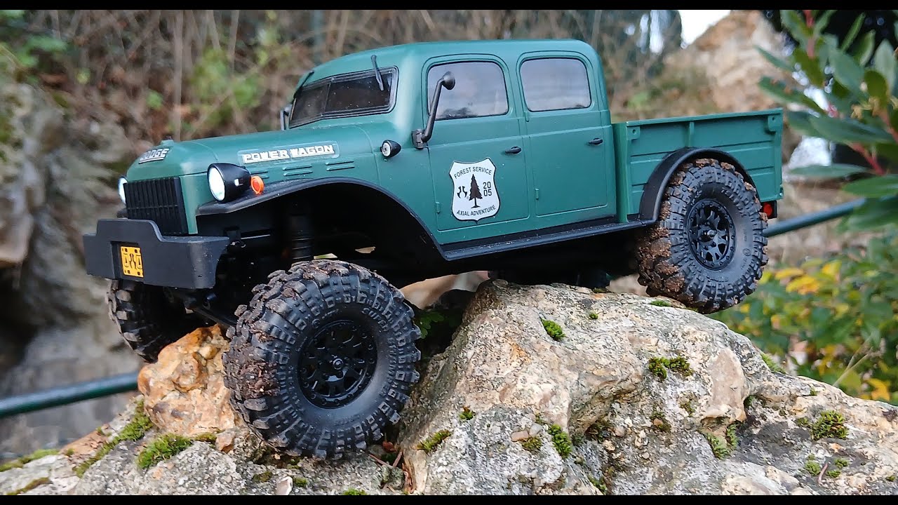 Axial SCX 24 Dodge Power Wagon 1949 Sortie de boite - YouTube