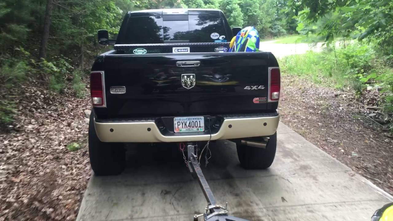 Straight piped 6.7L 2013 Ram Cummins - YouTube