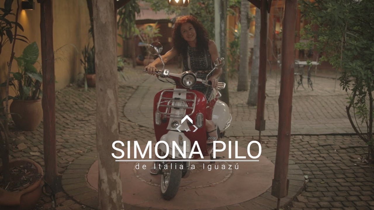 TESTIMONIOS: SIMONA PILO de Italia a Puerto Iguazú - YouTube