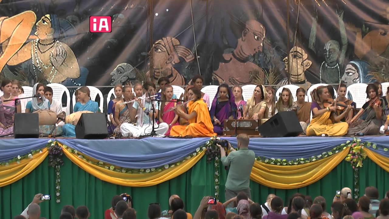 Bhakti Sangama 2015 children's Kirtan - YouTube