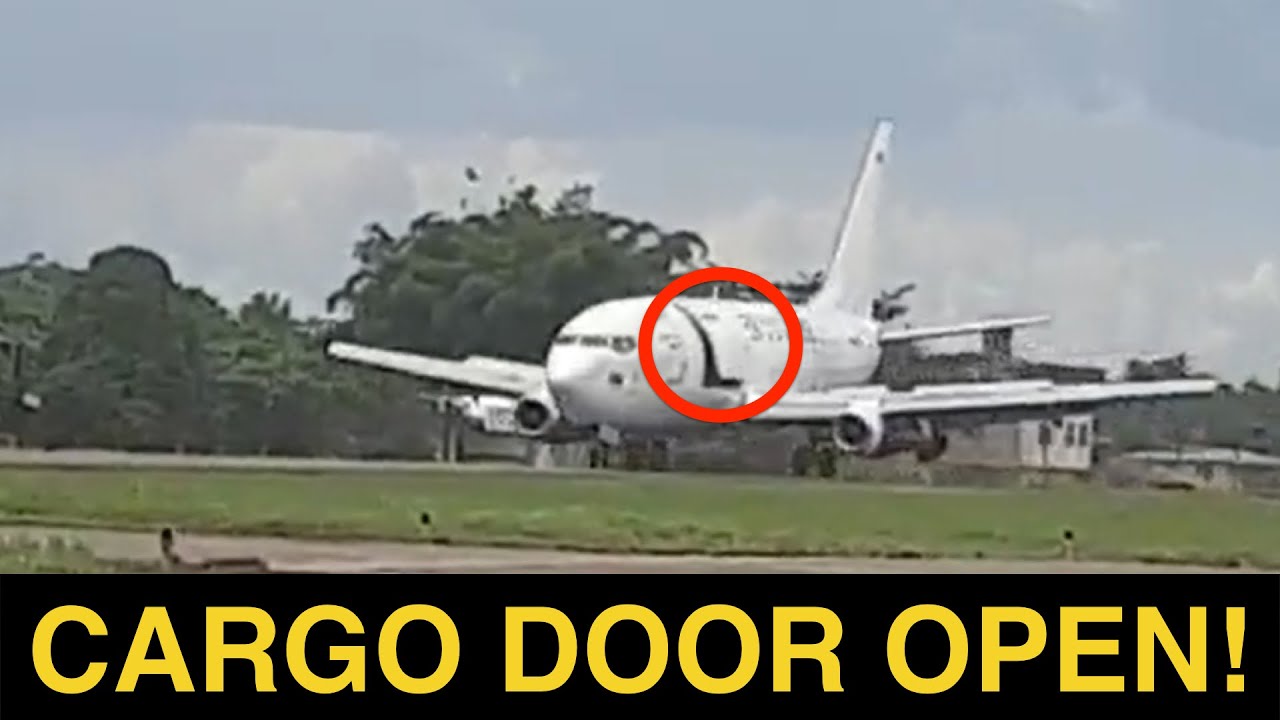 EMERGENCY LANDING Open Cargo Door | Aerosucre Boeing 737-200F Mitu ...