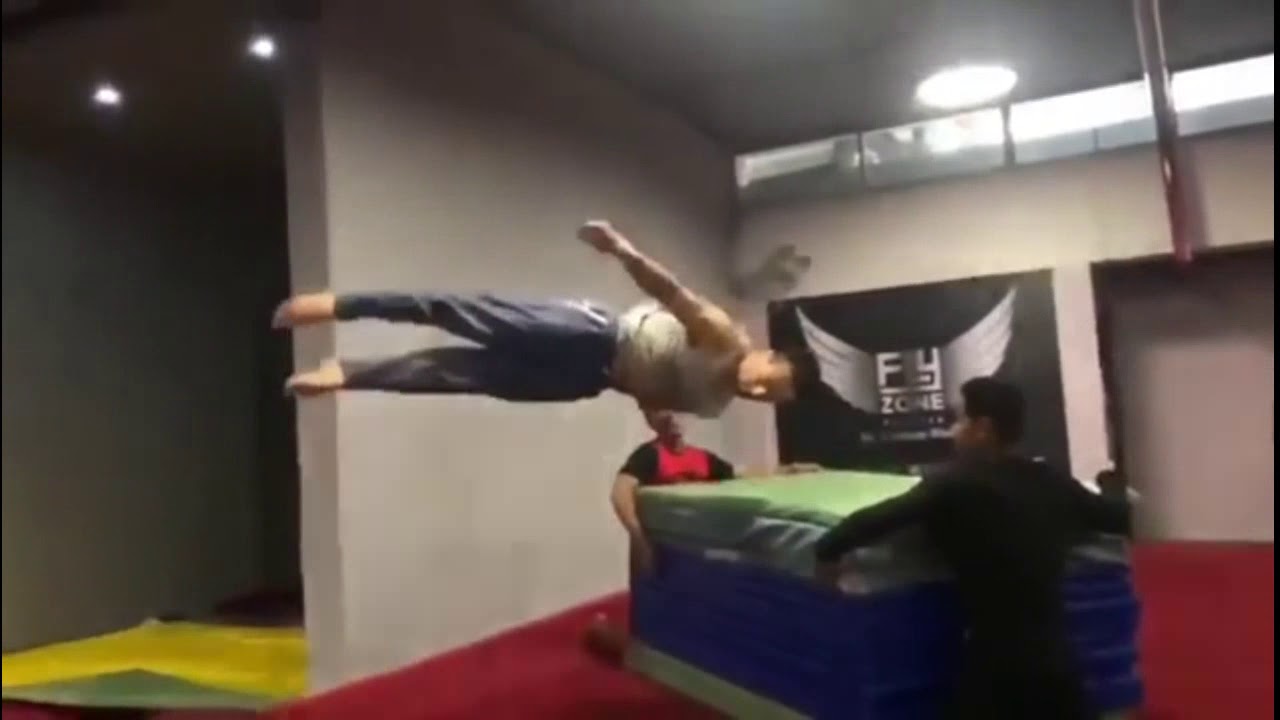 Tiger Shroff stunt ||lockdown - YouTube