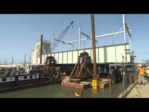 Time lapse: Niantic River Bridge floats into place - YouTube