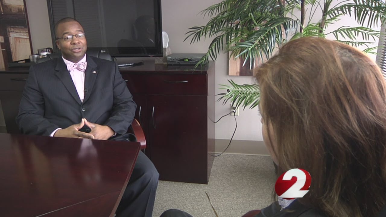 Attorney who gave felon a chance is heartbroken - YouTube