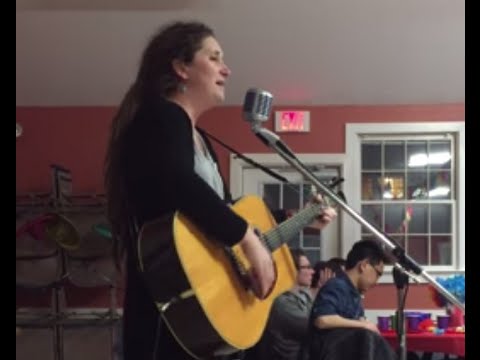 'The Connecticut Song' - live by Kristen Graves - YouTube